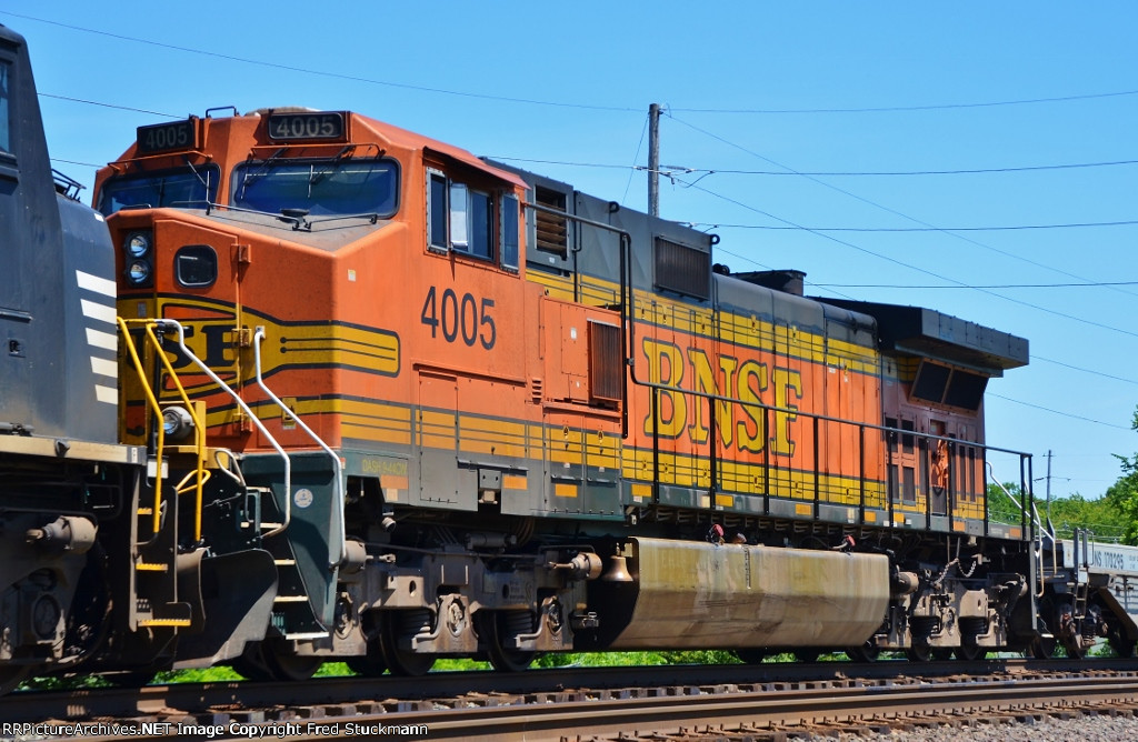 BNSF 4005